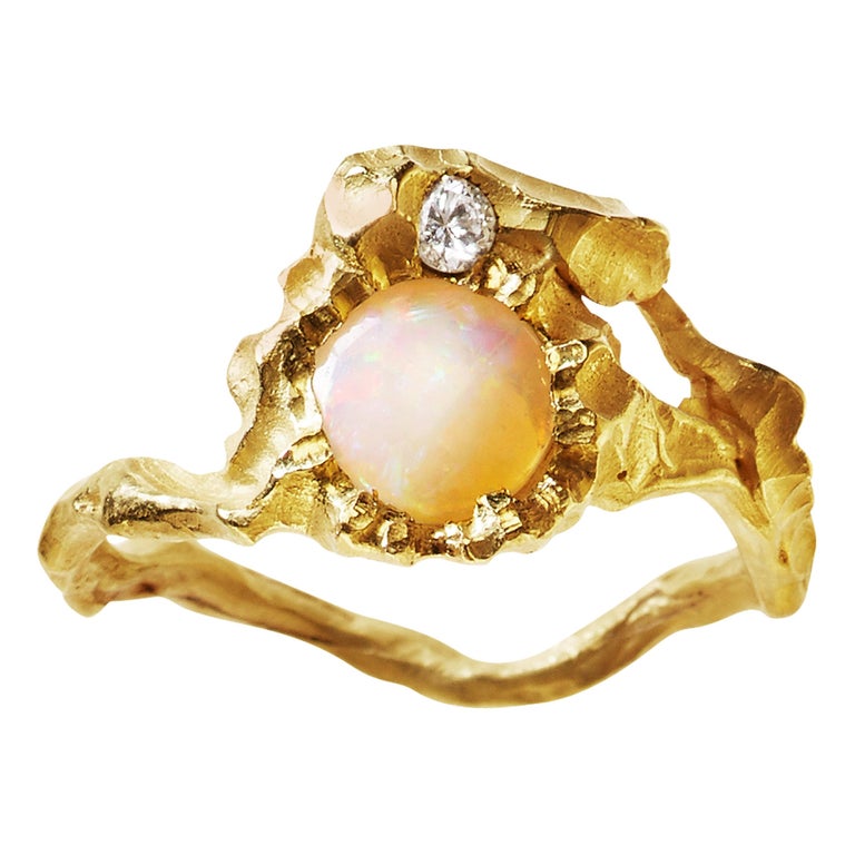 18 Karat Gold Top Wesselton VVS Diamond and Water Opal Handcrafted Ring ...