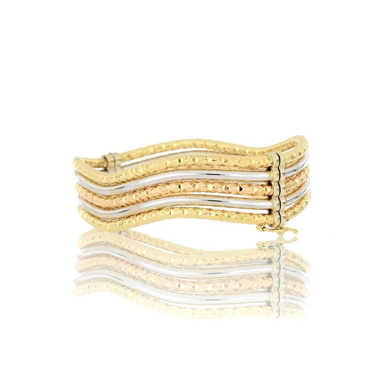 18 Karat Gold Tricolor Bangle For Sale at 1stDibs | tricolor bangles