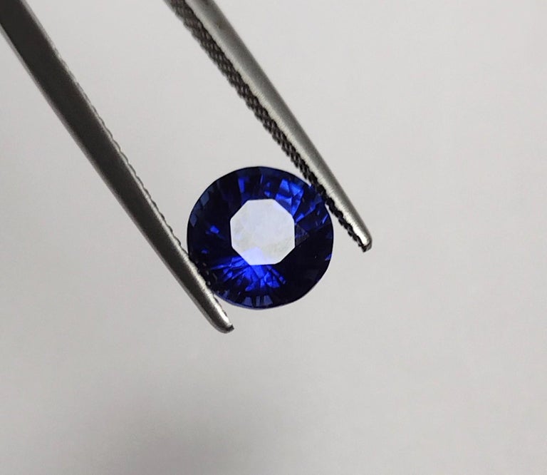 Customizable 18 Karat Green Gold Round Blue Sapphire 2.69 Carat ...