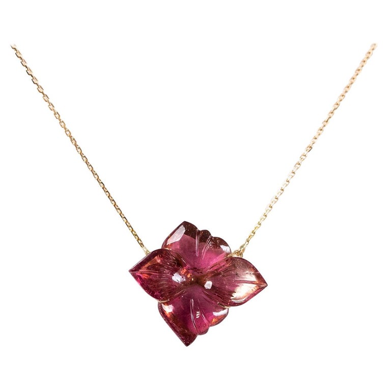 18 Karat Pink Gold Chain Set with an Flower Pink Engraved Tourmaline at ...