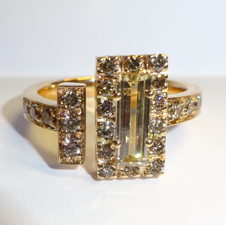 18 Karat Rose Gold Cognac Diamond Cocktail Ring For Sale at 1stDibs