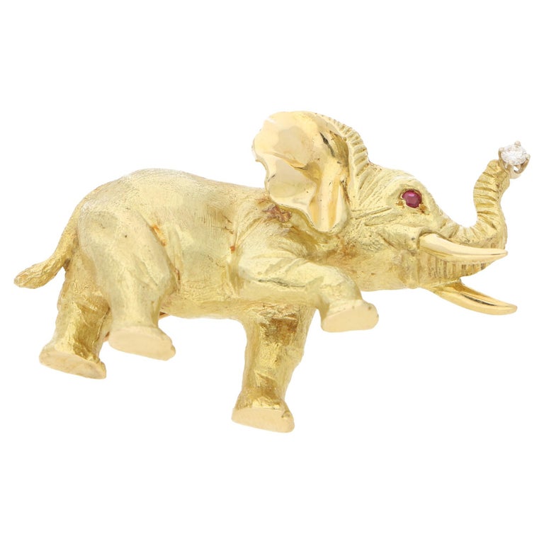 18 Karat Tiffany and Co. Elephant Brooch at 1stDibs | elephant brooch ...