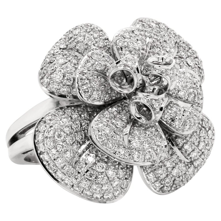18 Karat White Gold 3 Carat Diamond Three Dimensional Flower Ring For ...