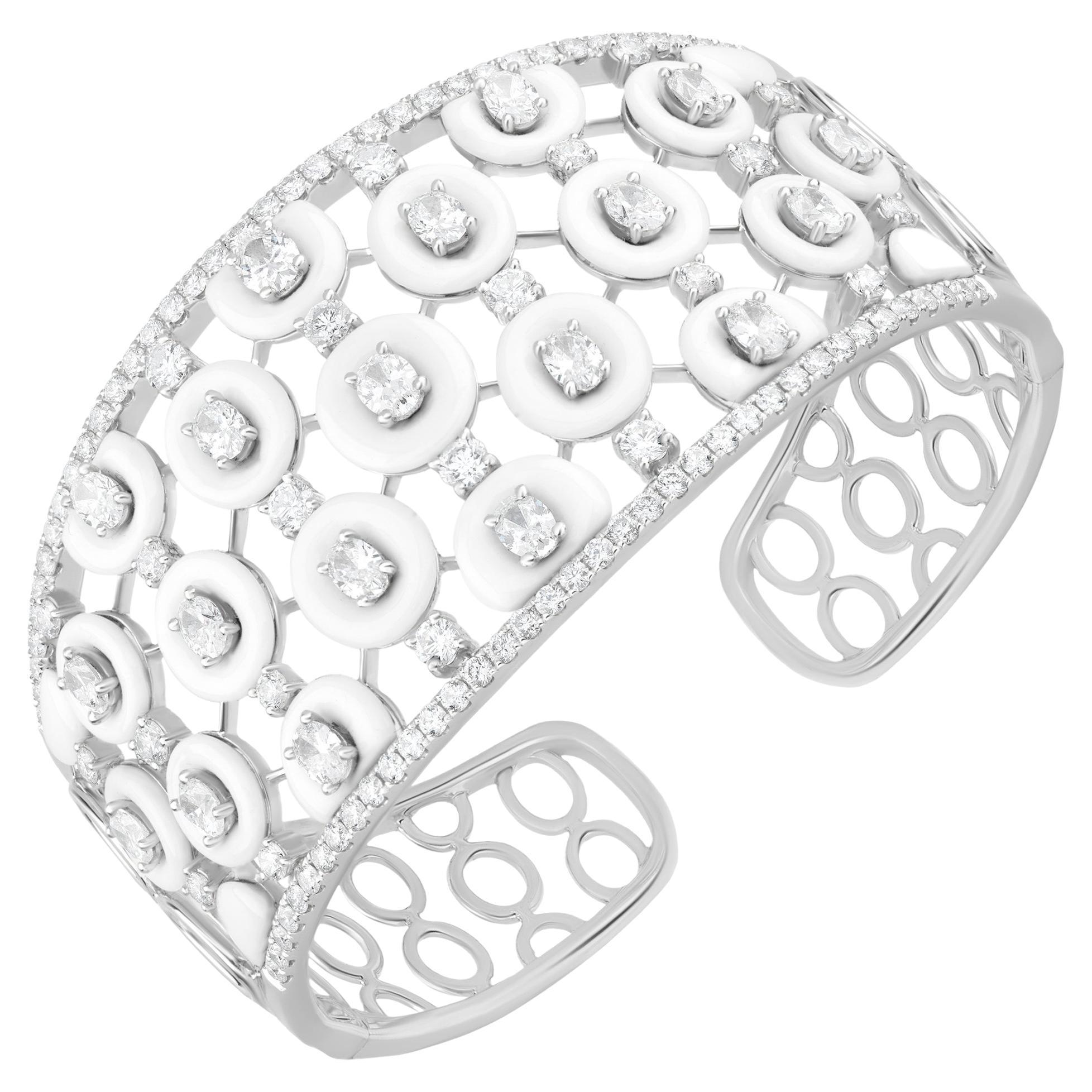 18 Karat White Gold Baguette Cut Diamond Flexible Cuff Bangle at 1stDibs