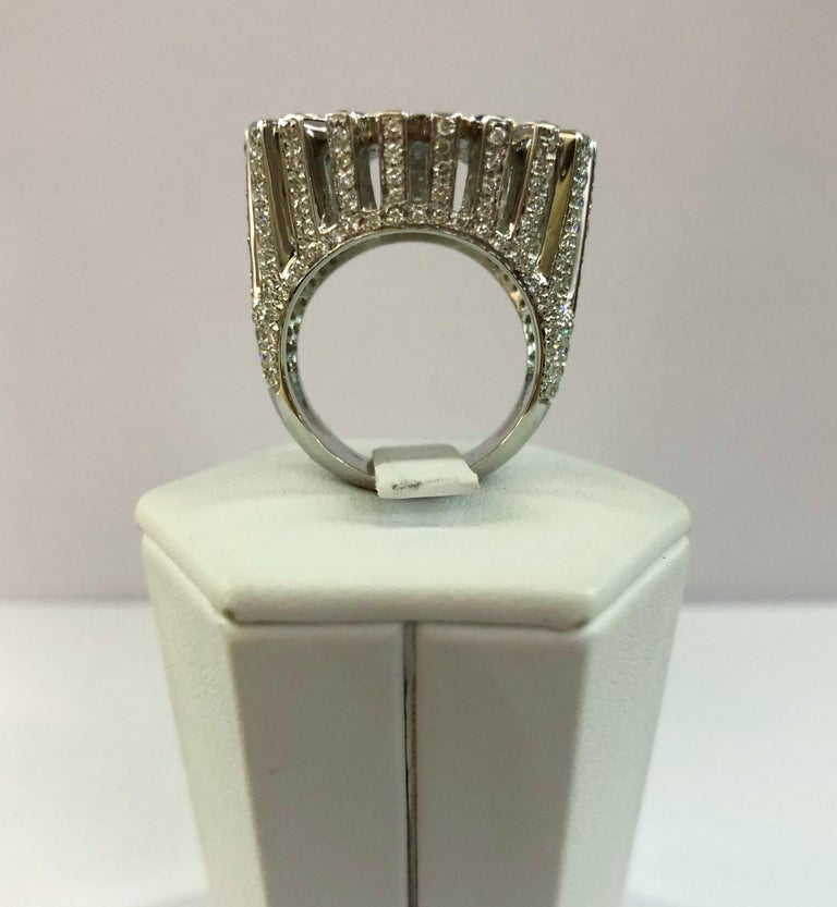 18 Karat White Gold and Diamond Sunburst Ring For Sale at 1stDibs
