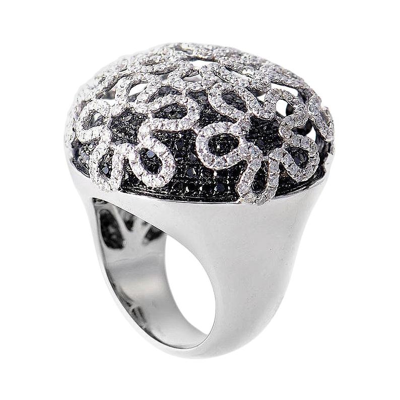Palmiero White and Black Diamond Pave White Gold Cocktail Ring at 1stDibs