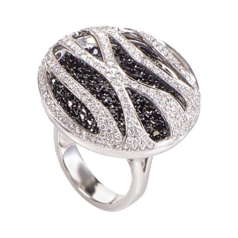 Palmiero White and Black Diamond Pave White Gold Cocktail Ring at 1stDibs