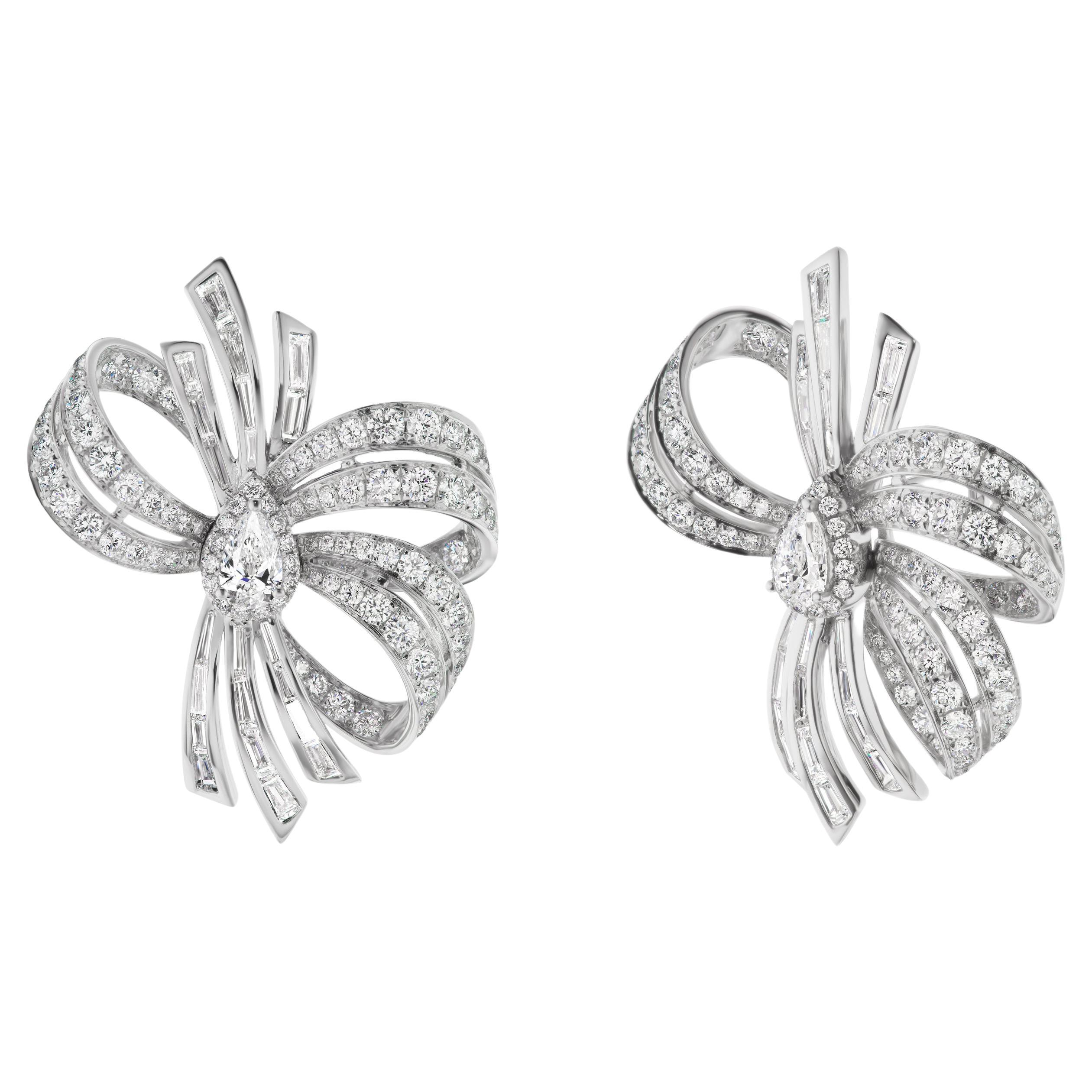 Chopard 18 Karat Gold Happy Diamonds Heart Earrings with 3 Floating ...