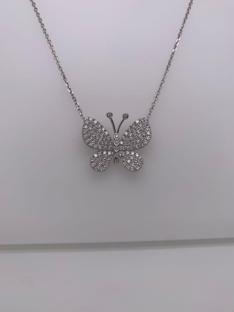 18 Karat White Gold Diamond Butterfly Necklace For Sale at 1stDibs