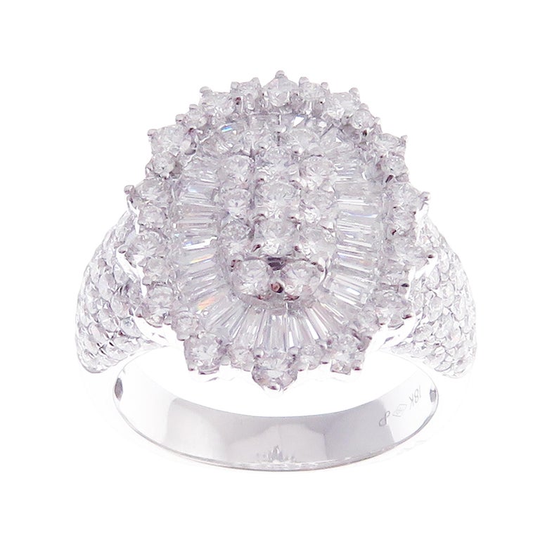 18 Karat White Gold Diamond Classic Spike Oval Baguette Pave Ring For ...