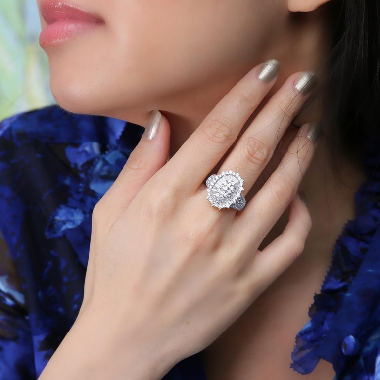 18 Karat White Gold Diamond Classic Spike Oval Baguette Pave Ring For ...