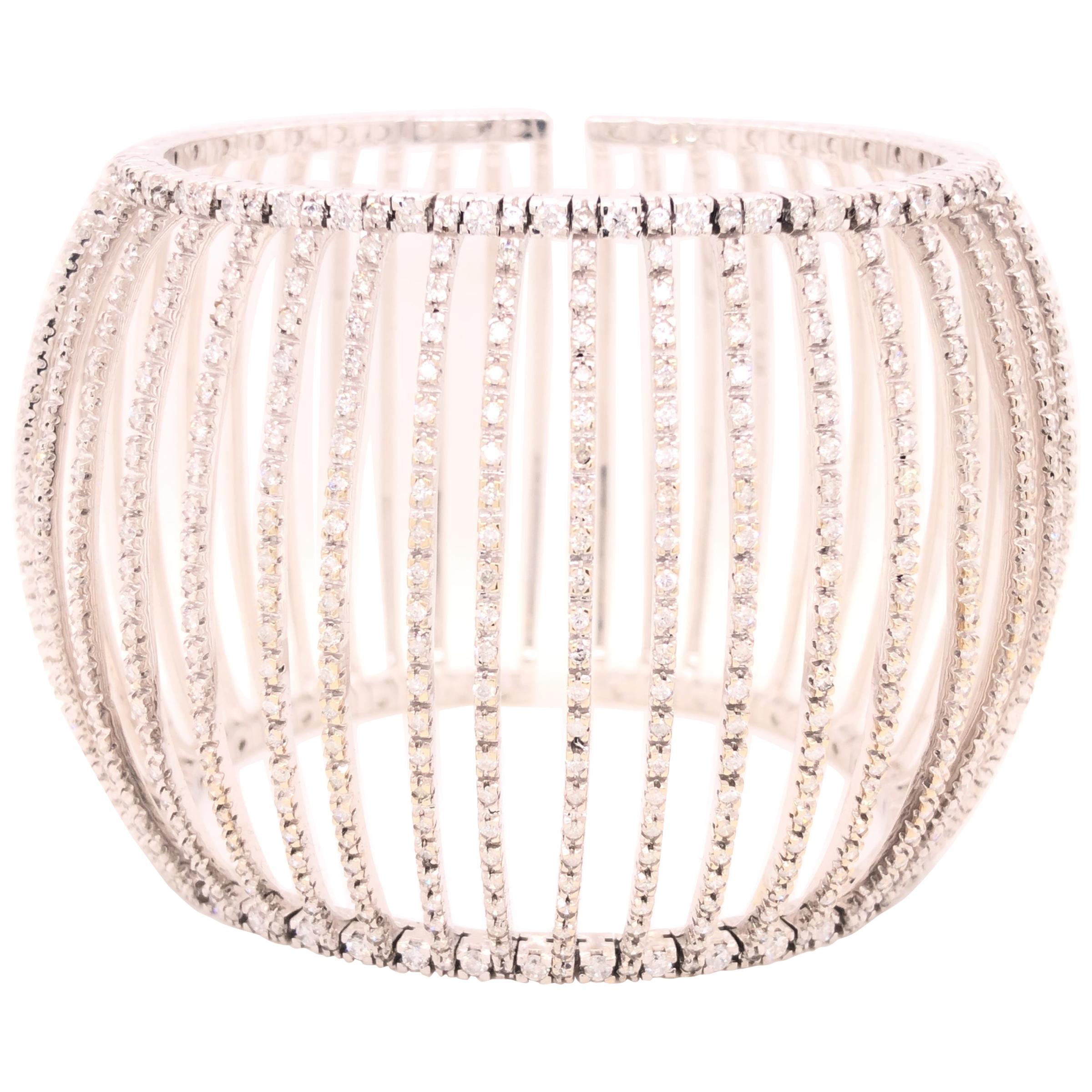 32.05 Carat Blue Sapphire Diamond 18 Karat White Gold Dome Cuff Bangle ...