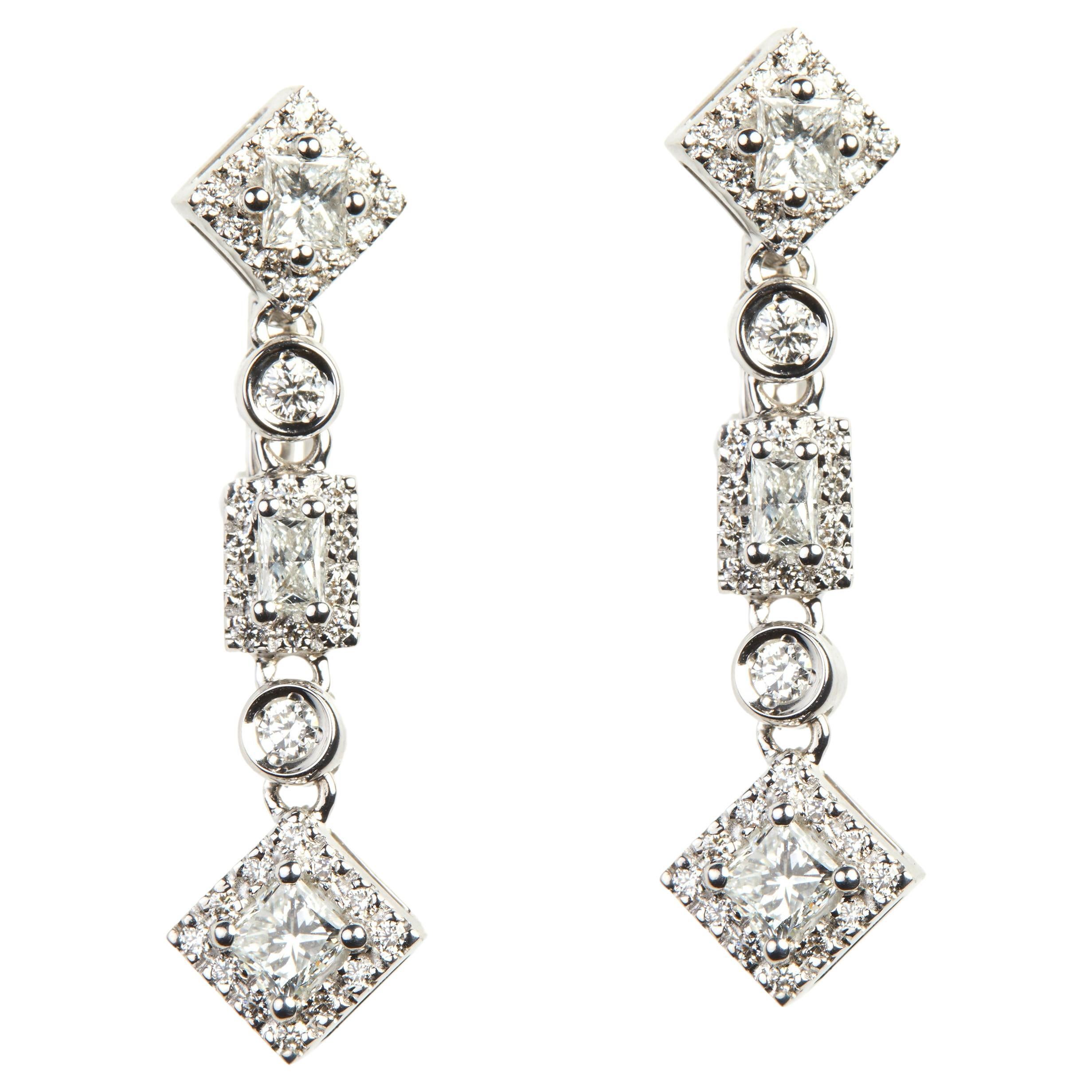 18 Karat White Gold Diamond Dangle Earrings For Sale at 1stDibs