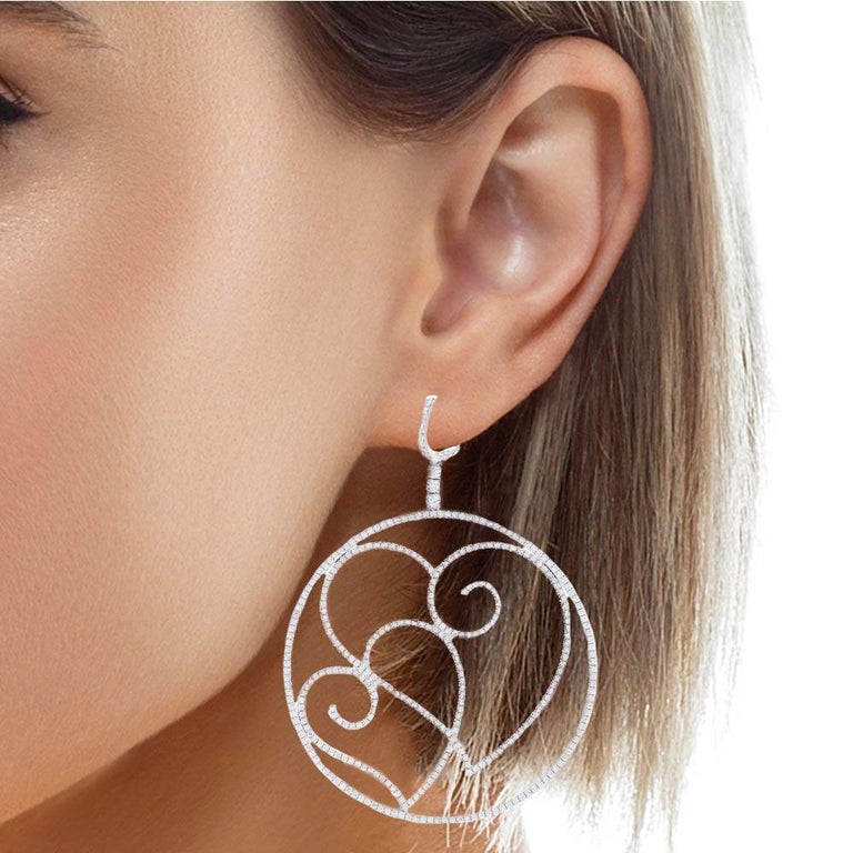 18 Karat White Gold Diamond Heart Hoop Earrings For Sale at 1stDibs