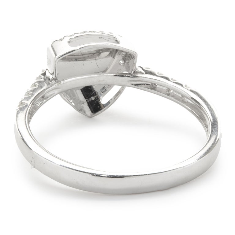 18 Karat White Gold Diamond Illusion Trillion Cut Ring For Sale at 1stDibs