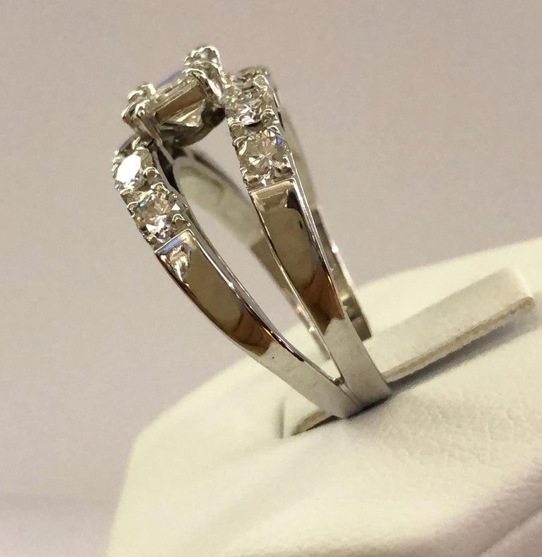 18 Karat White Gold Diamond Ring For Sale at 1stDibs