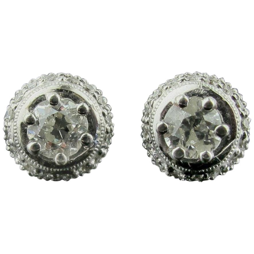 18 Karat White Gold Pave Diamond Stud Earrings For Sale at 1stDibs