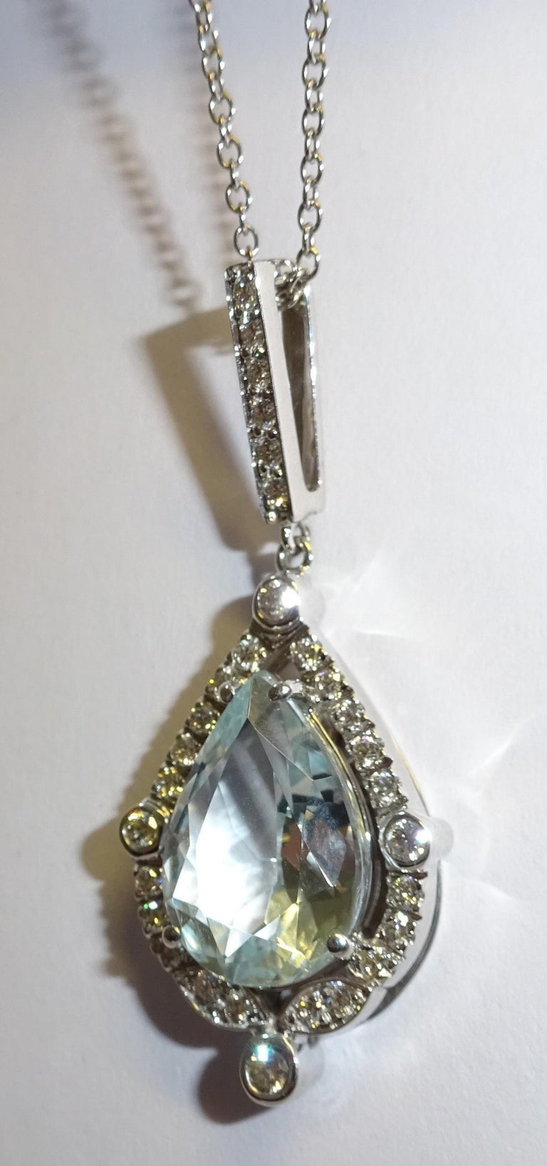 18 Karat White Gold Diamonds and Aquamarine Pendant Neclas For Sale at ...