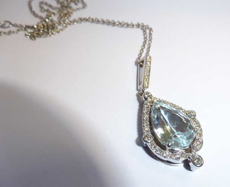 18 Karat White Gold Diamonds and Aquamarine Pendant Neclas For Sale at ...