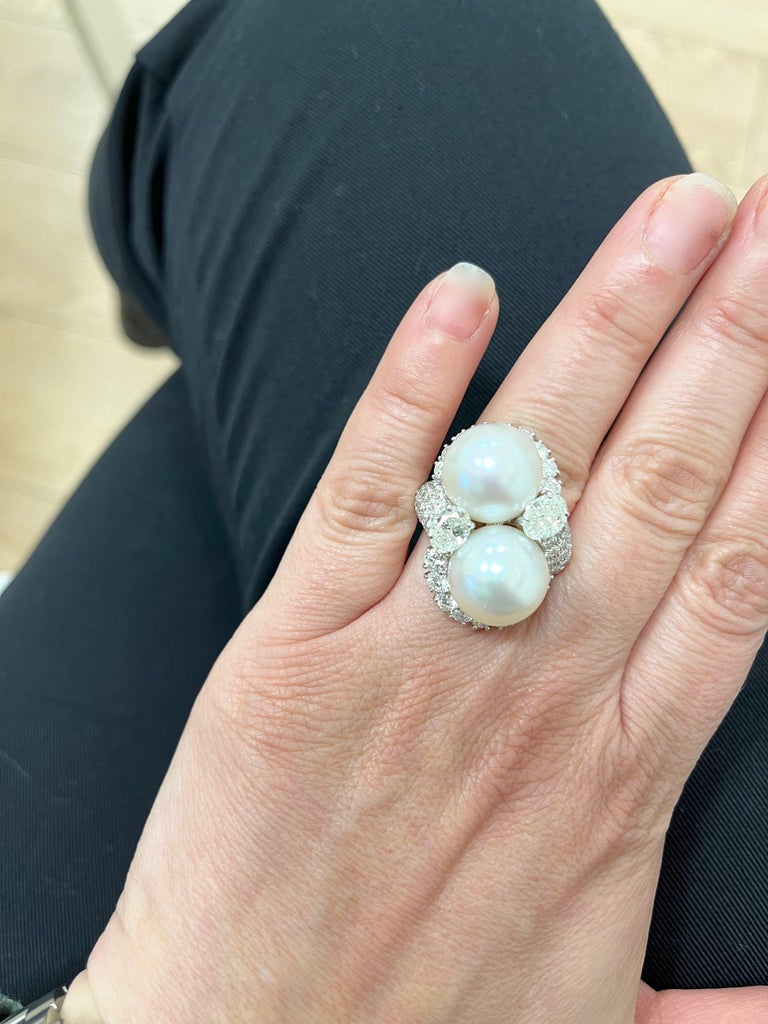18 Karat White Gold Diamonds South Sea Pearls Toi Et Moi Cocktail Ring For Sale at 1stDibs