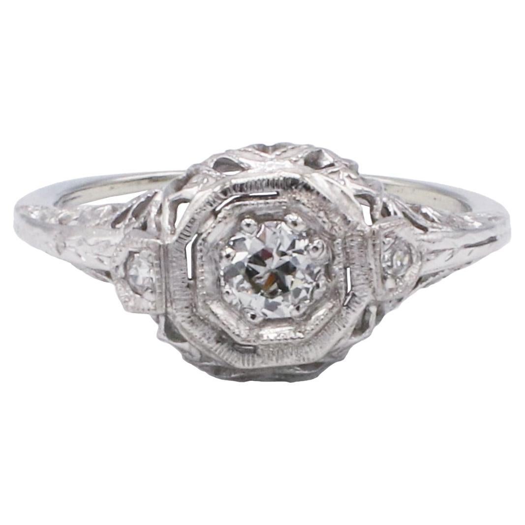 18 Karat White Gold Filigree Diamond Engagement Ring at 1stDibs