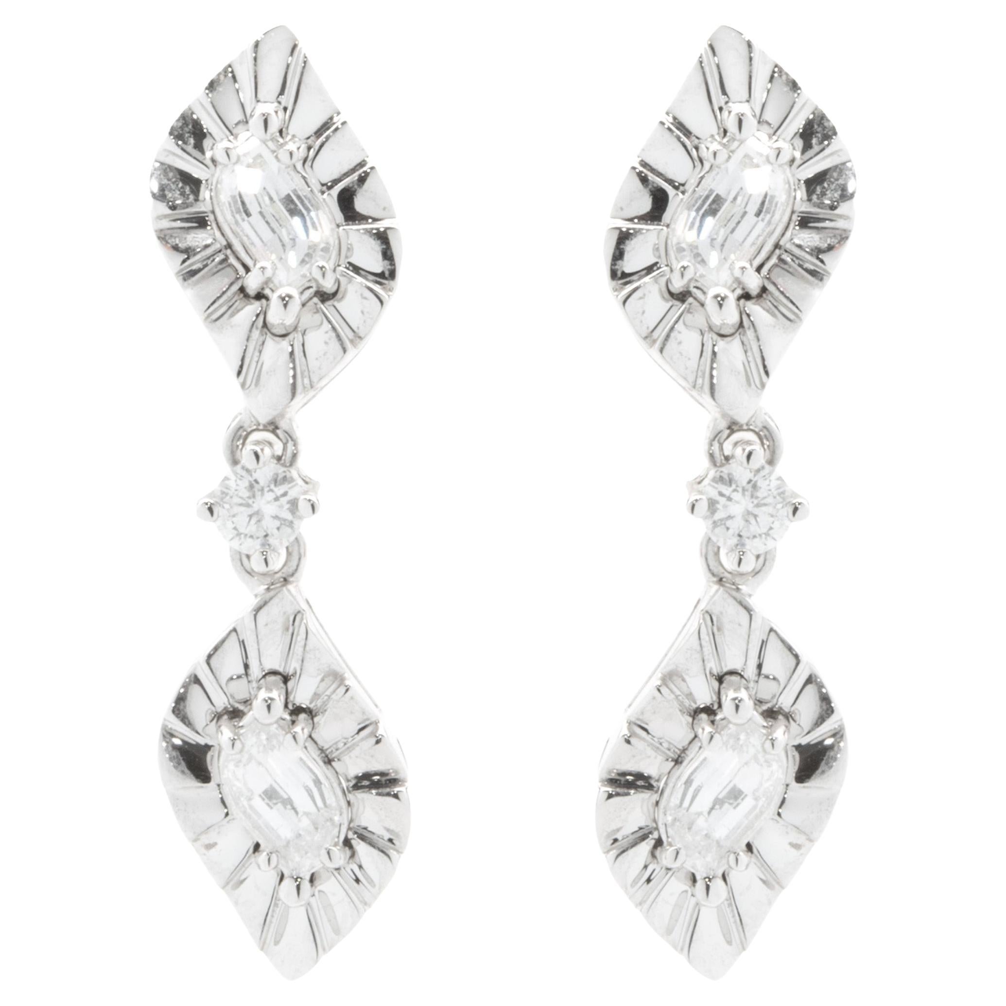 18 Karat White Gold Flame Cut Diamond Drop Earrings For Sale at 1stDibs