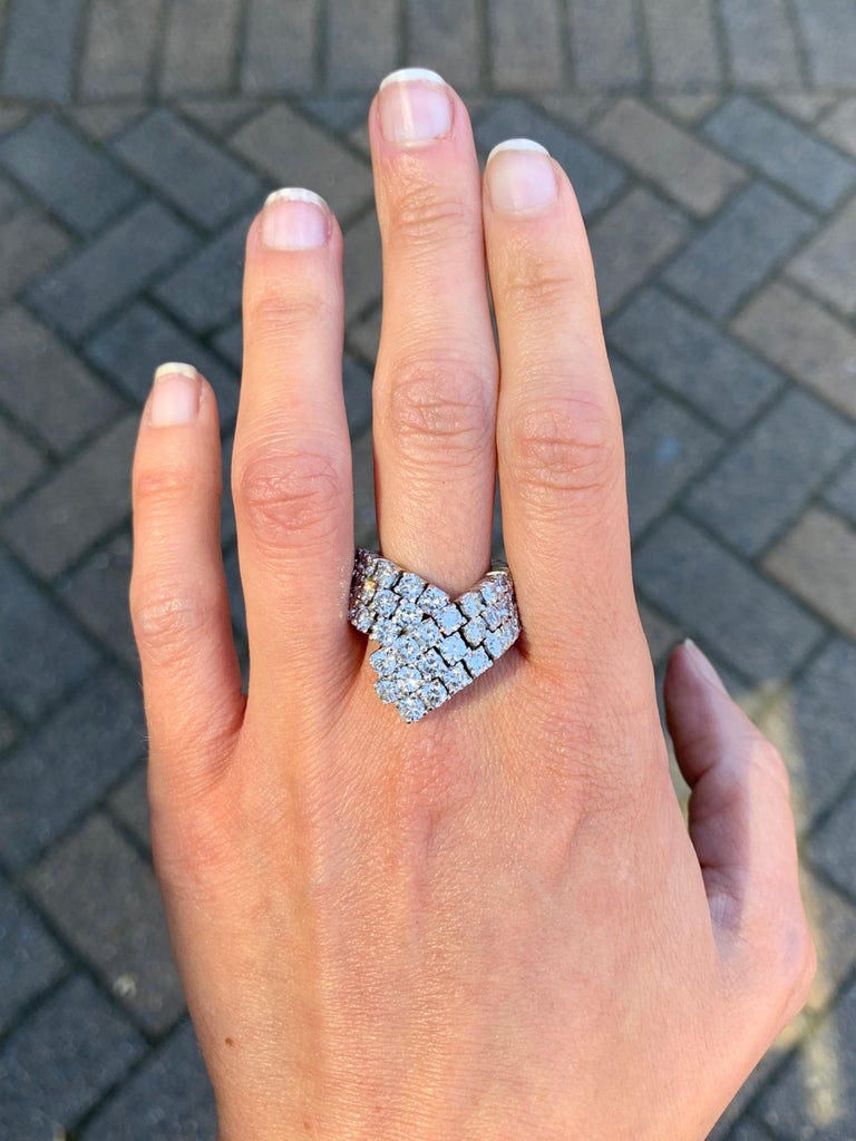 18 Karat White Gold Flexible Diamond V Style Ring For Sale at 1stDibs ...