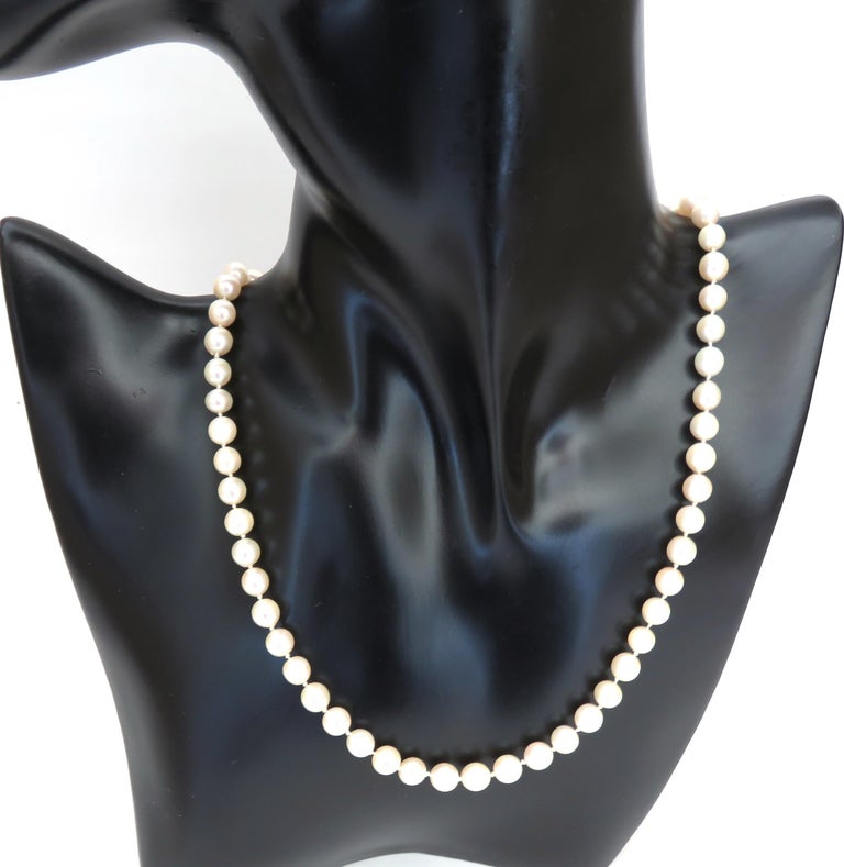 18 Karat White Gold Freshwater Pearls Necklace Handcrafted In Italy For