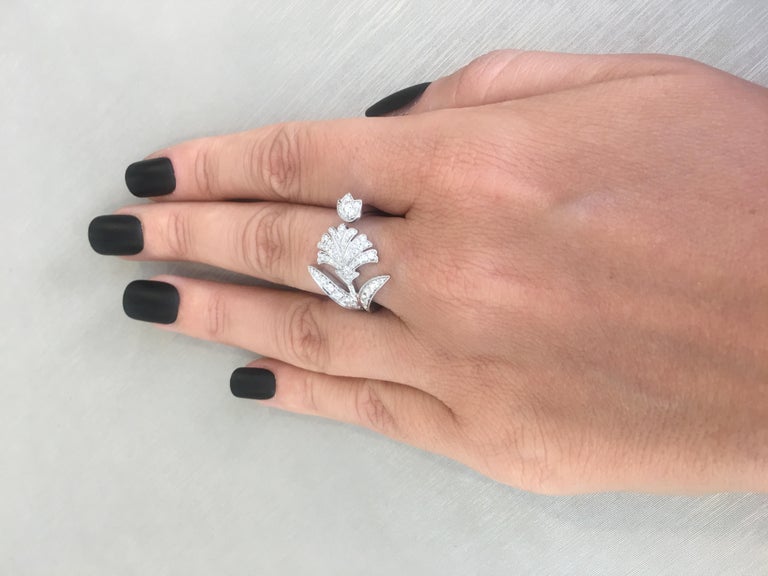 18 Karat White Gold Monan Carnation Ring Set with 0.92 Carat of ...