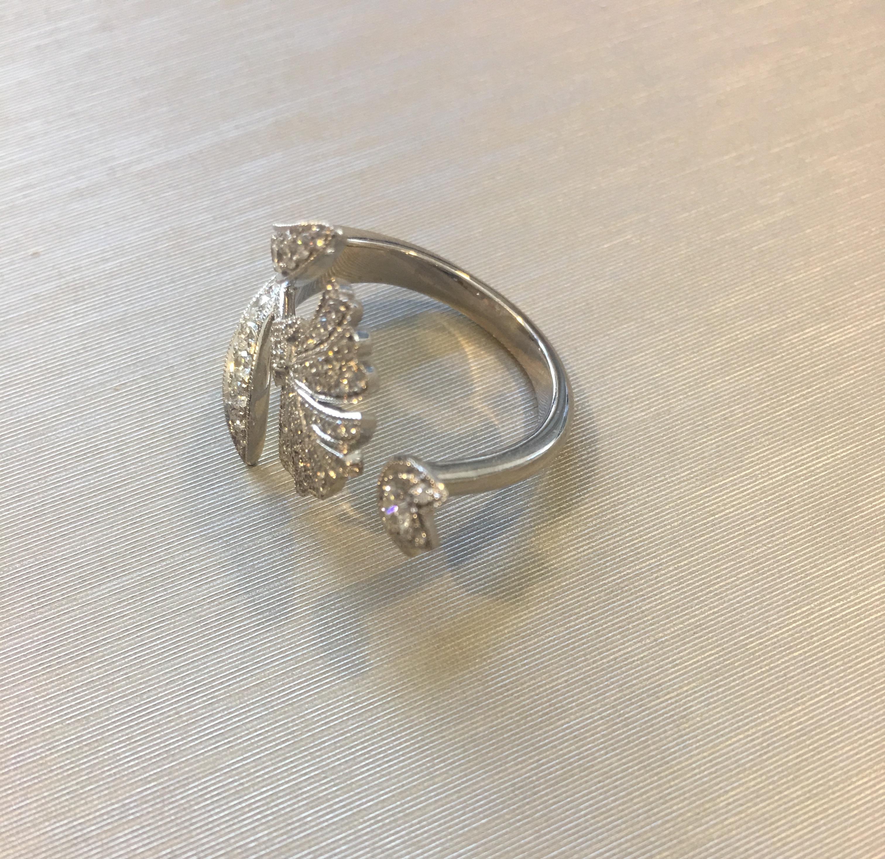 18 Karat White Gold Monan Carnation Ring Set with 0.92 Carat of ...