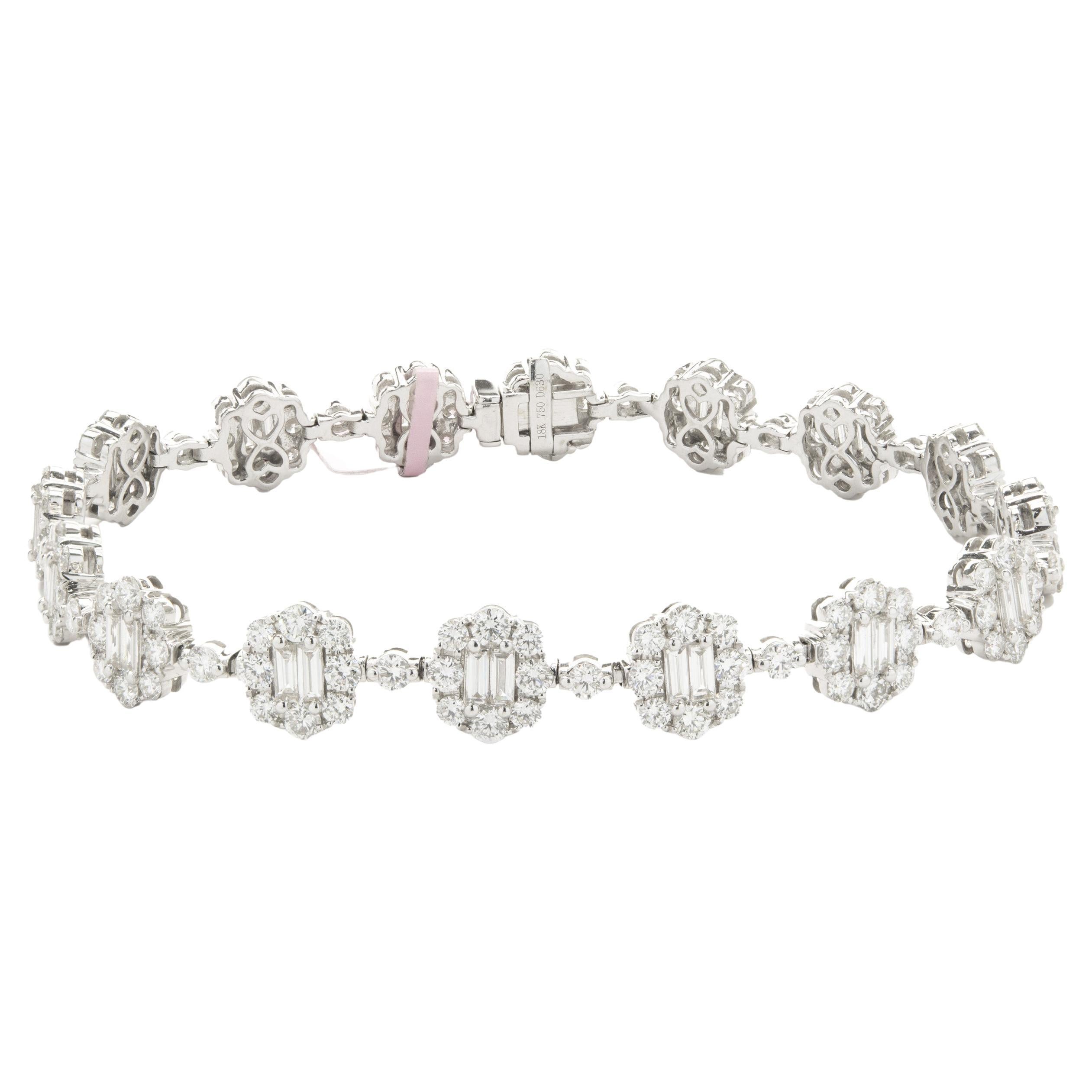 18 Karat White Gold Mosaic Set Diamond Inline Bracelet For Sale at 1stDibs