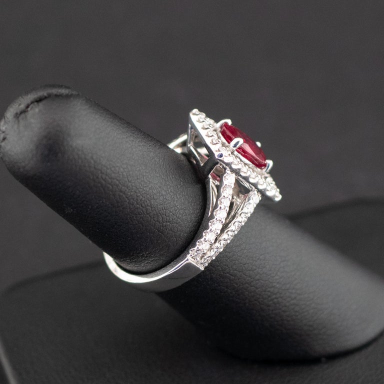 18 Karat White Gold Oval 1.58 Carat Ruby and Diamond Ring with GIA ...