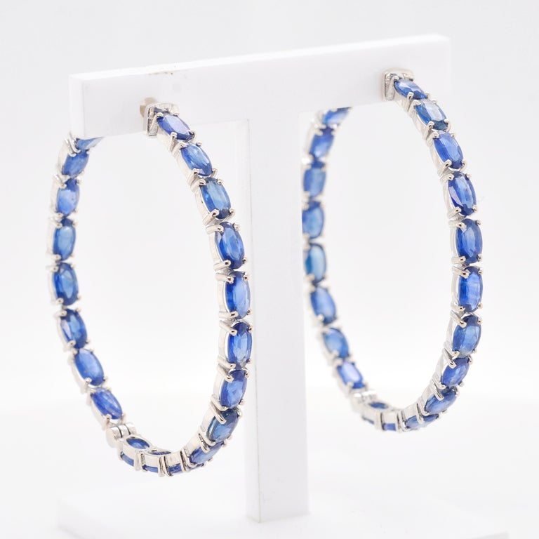18 Karat White Gold Oval Blue Sapphire Hoop Earrings For Sale at 1stDibs