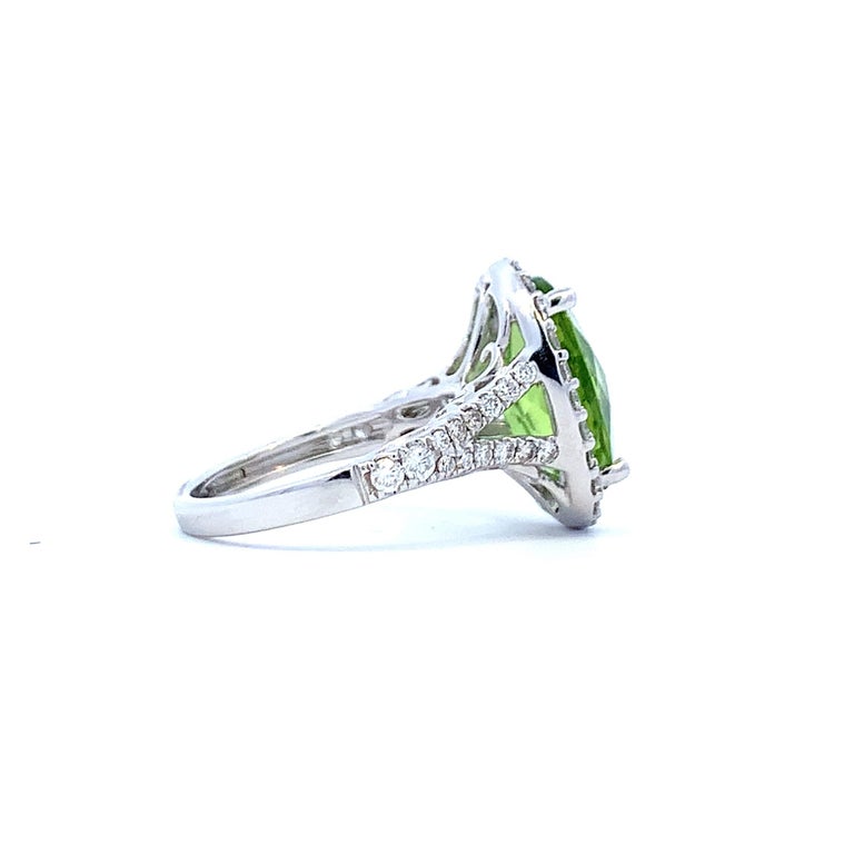 18 Karat White Gold Oval Cut Peridot and Diamond Ring (Ref #17456) For ...