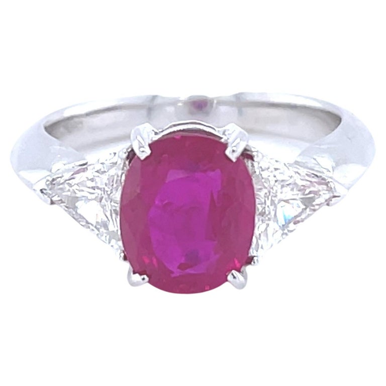 18 Karat White Gold Oval Ruby Trillion Diamond Cocktail Ring For Sale ...