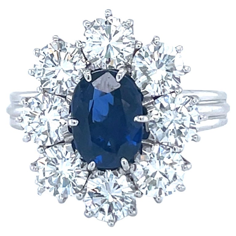 18 Karat White Gold Oval Sapphire Diamond Cocktail Ring For Sale at 1stDibs