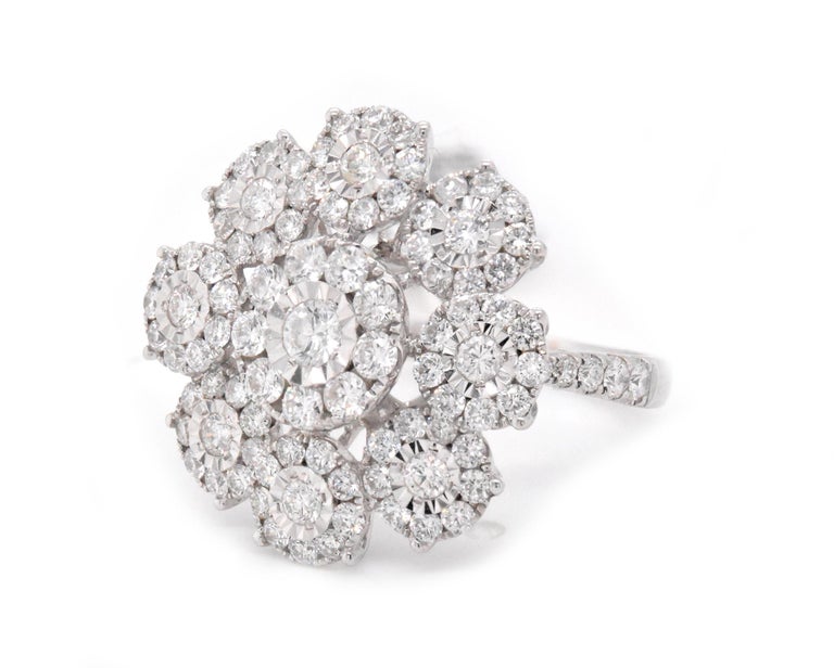 18 Karat White Gold Pavé Diamond Flower Ring For Sale at 1stDibs