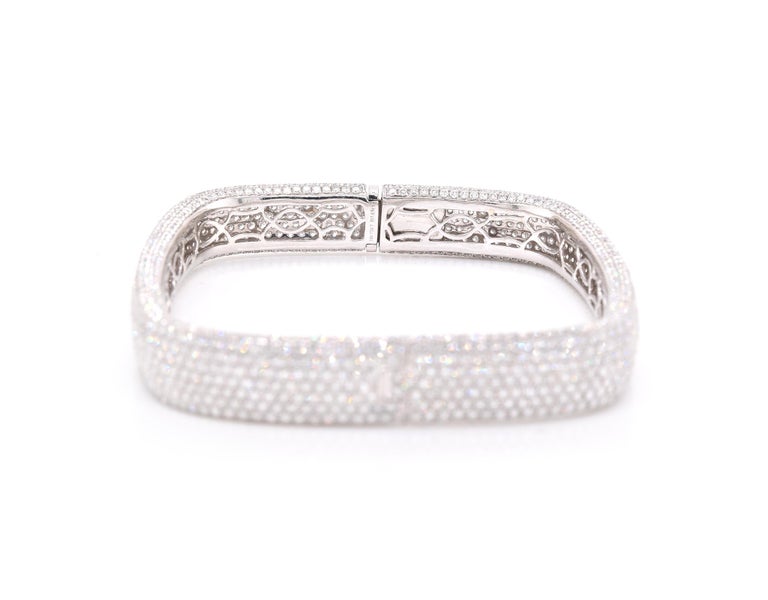 18 Karat White Gold Pave Diamond Square Bangle Bracelet For Sale at 1stDibs