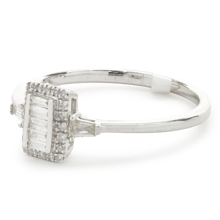 18 Karat White Gold Rectangular Mosaic Set Diamond Ring For Sale at 1stDibs