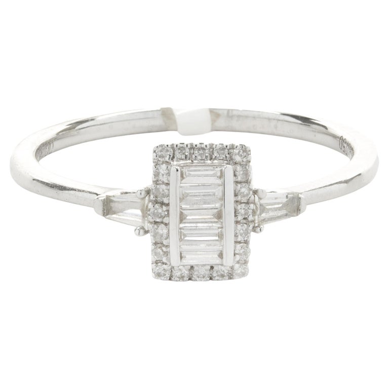 18 Karat White Gold Rectangular Mosaic Set Diamond Ring For Sale at 1stDibs