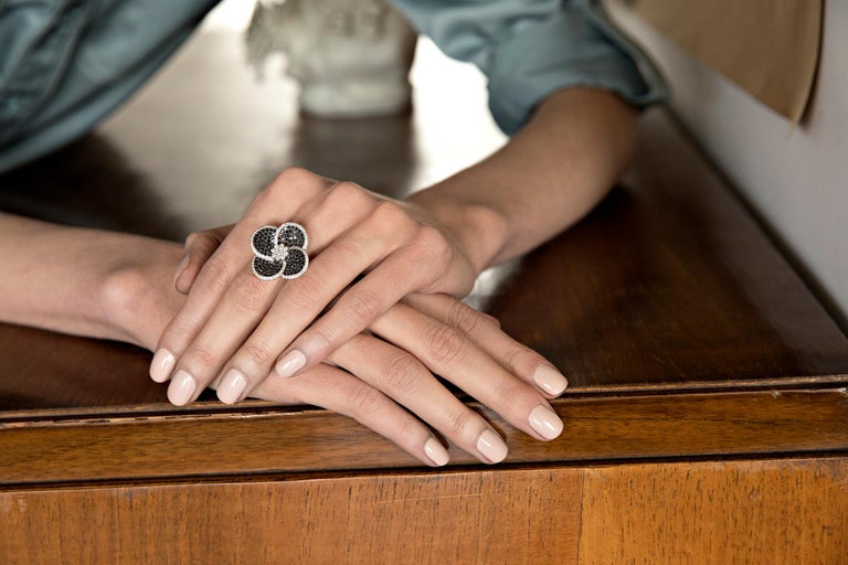 18 Karat White Gold Ring with Brilliant Cut White and Black Diamonds ...