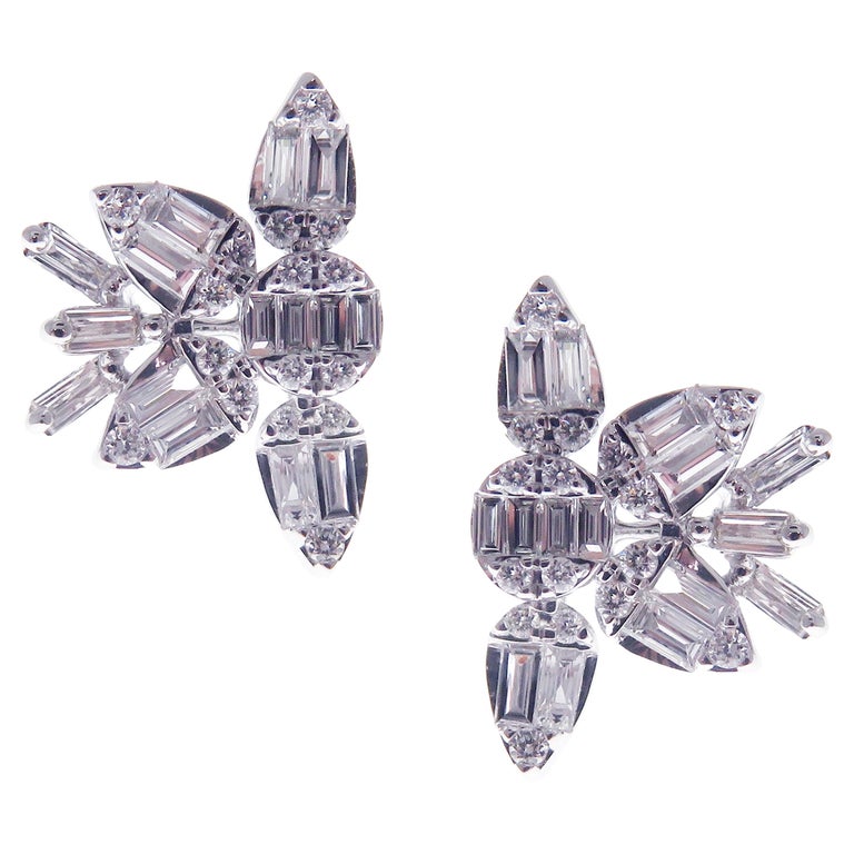 18-Karat White Gold Round and Baguette Diamonds Snowflake Stud Earrings ...