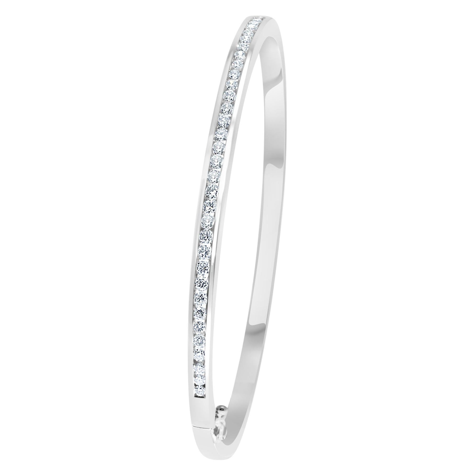 18 Karat White Gold Round Brilliant Cut Diamonds Bangle Bracelet ...