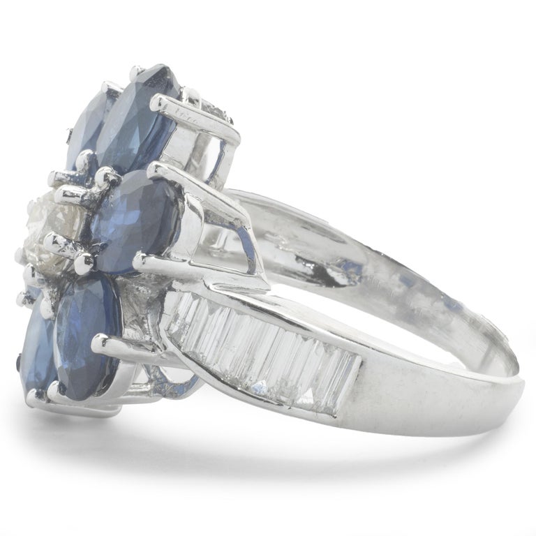 18 Karat White Gold Sapphire and Diamond Flower Ring For Sale at 1stDibs