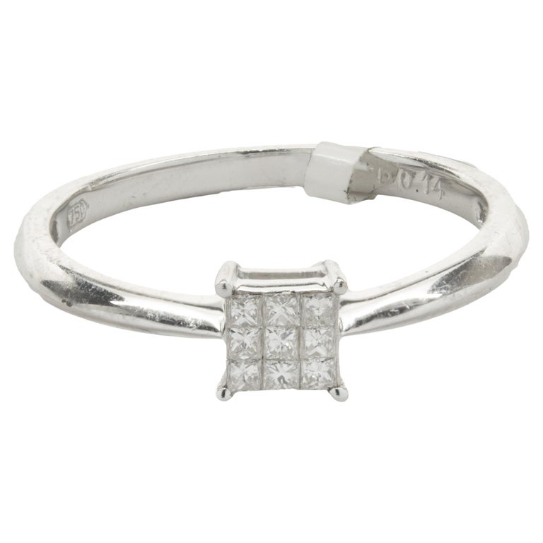 18 Karat White Gold Square Diamond Cluster Ring For Sale at 1stDibs
