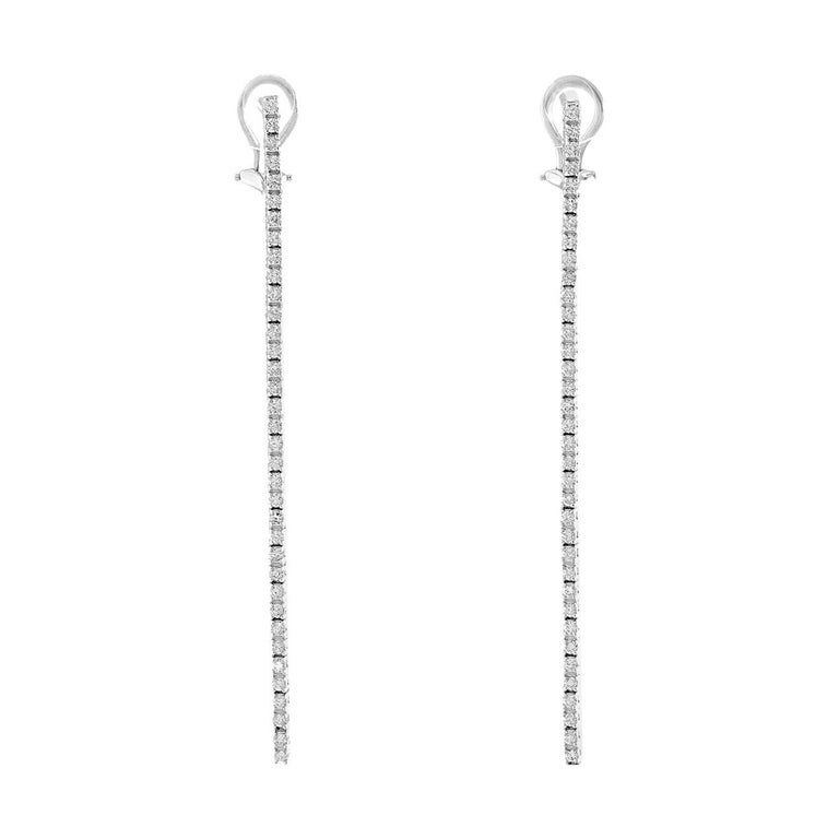 18 Karat White Gold Straight Line Dangle Diamond Earrings For Sale at ...