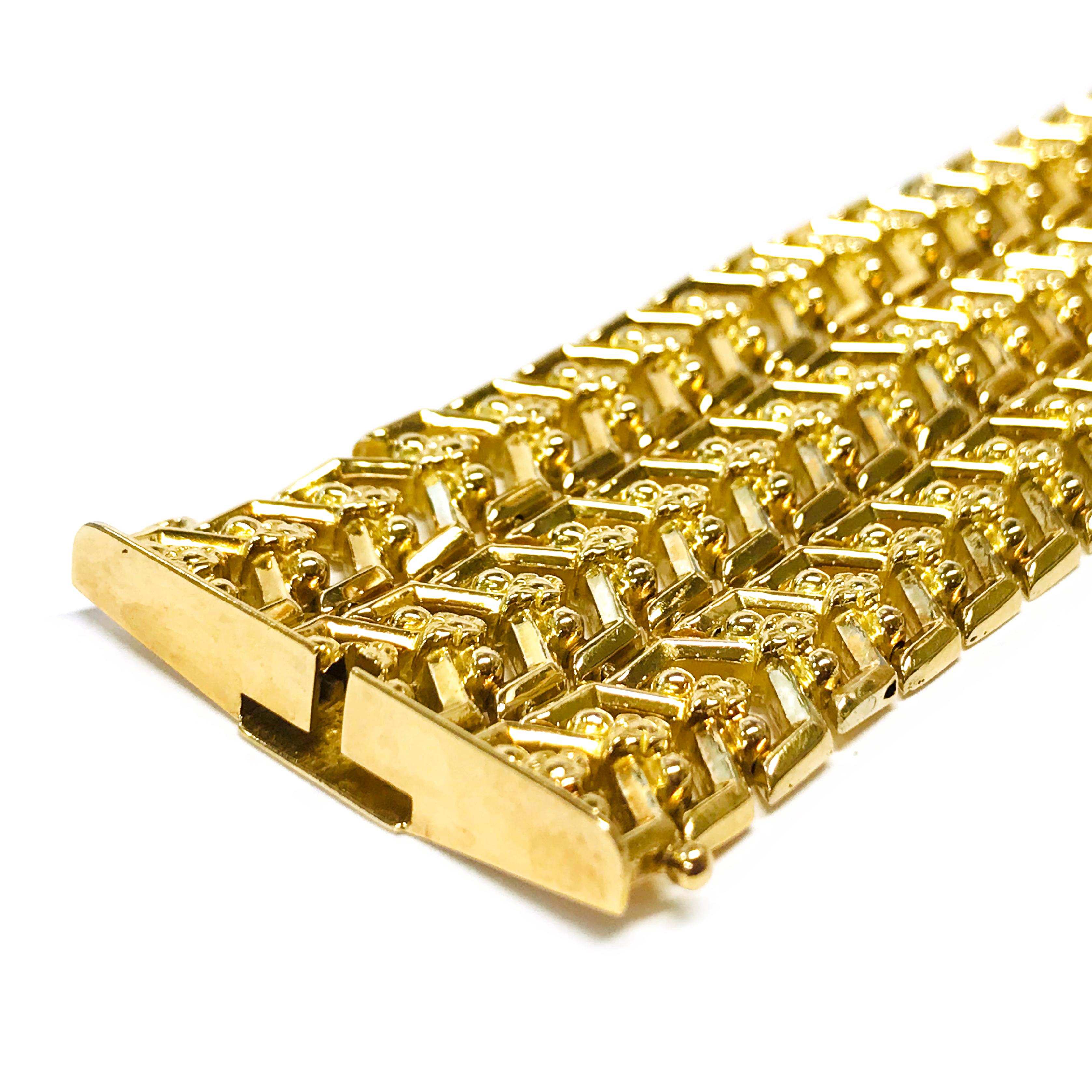 18 Karat Wide Chevron Link Bracelet For Sale at 1stDibs | thick chevron ...