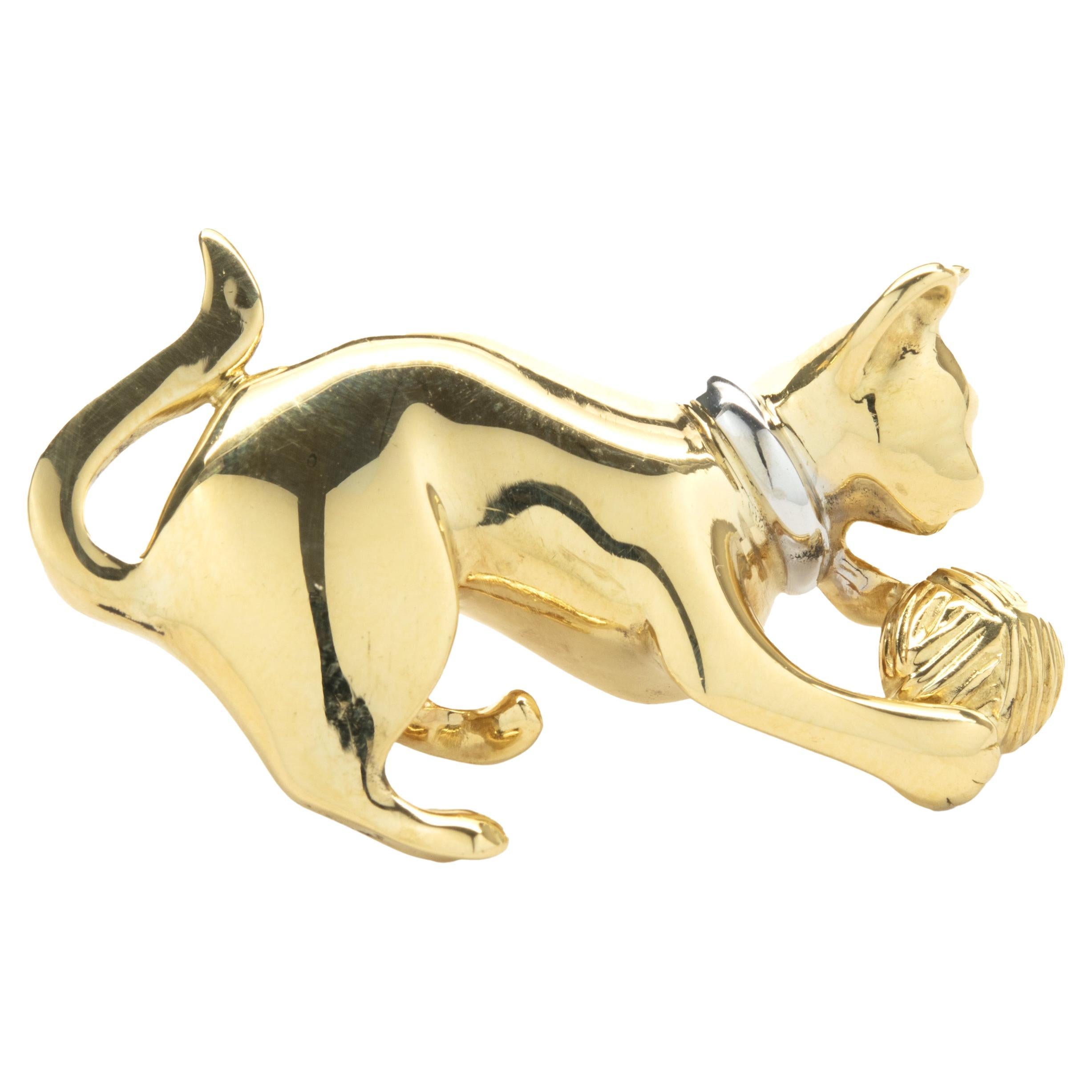 18 Karat Yellow and White Gold Cat Pin For Sale at 1stDibs