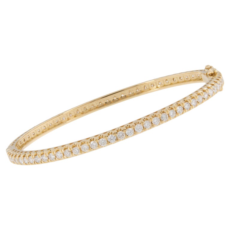 18 Karat Yellow Gold 3.15 Cttw Eternity Diamond Bangle Bracelet Made in Italy For Sale at 1stDibs