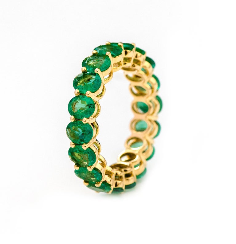18 Karat Yellow Gold 40 Pointers Oval-Cut Natural Emerald Eternity Band ...